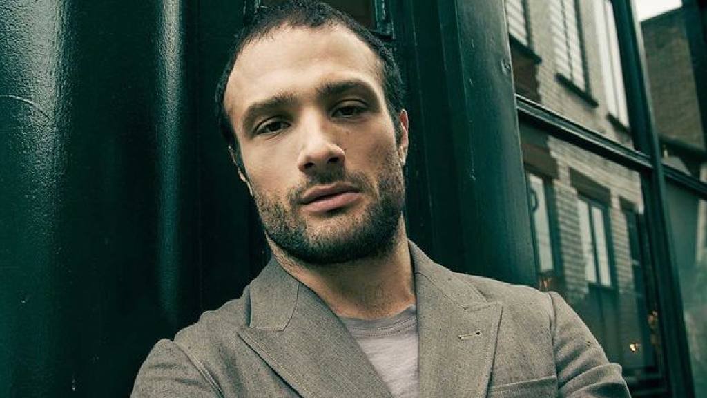 Cosmo Jarvis: El multifacético artista que desafía las etiquetas